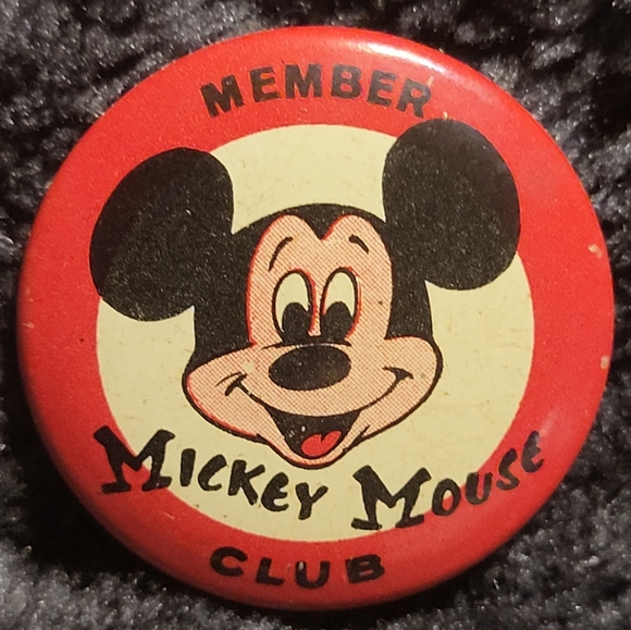 Disney | Accessories | Vintage Mickey Mouse Club Member Pinback Button ...